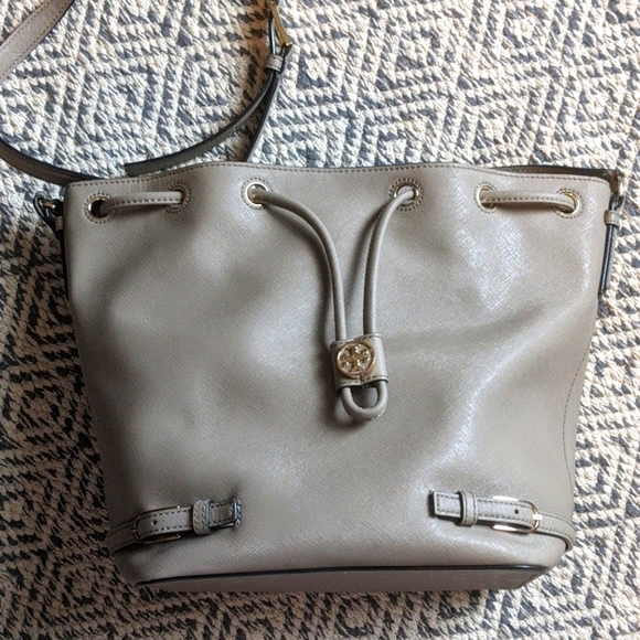 Tory Burch | Bags | Tory Burch Bucket Bag | Poshmark